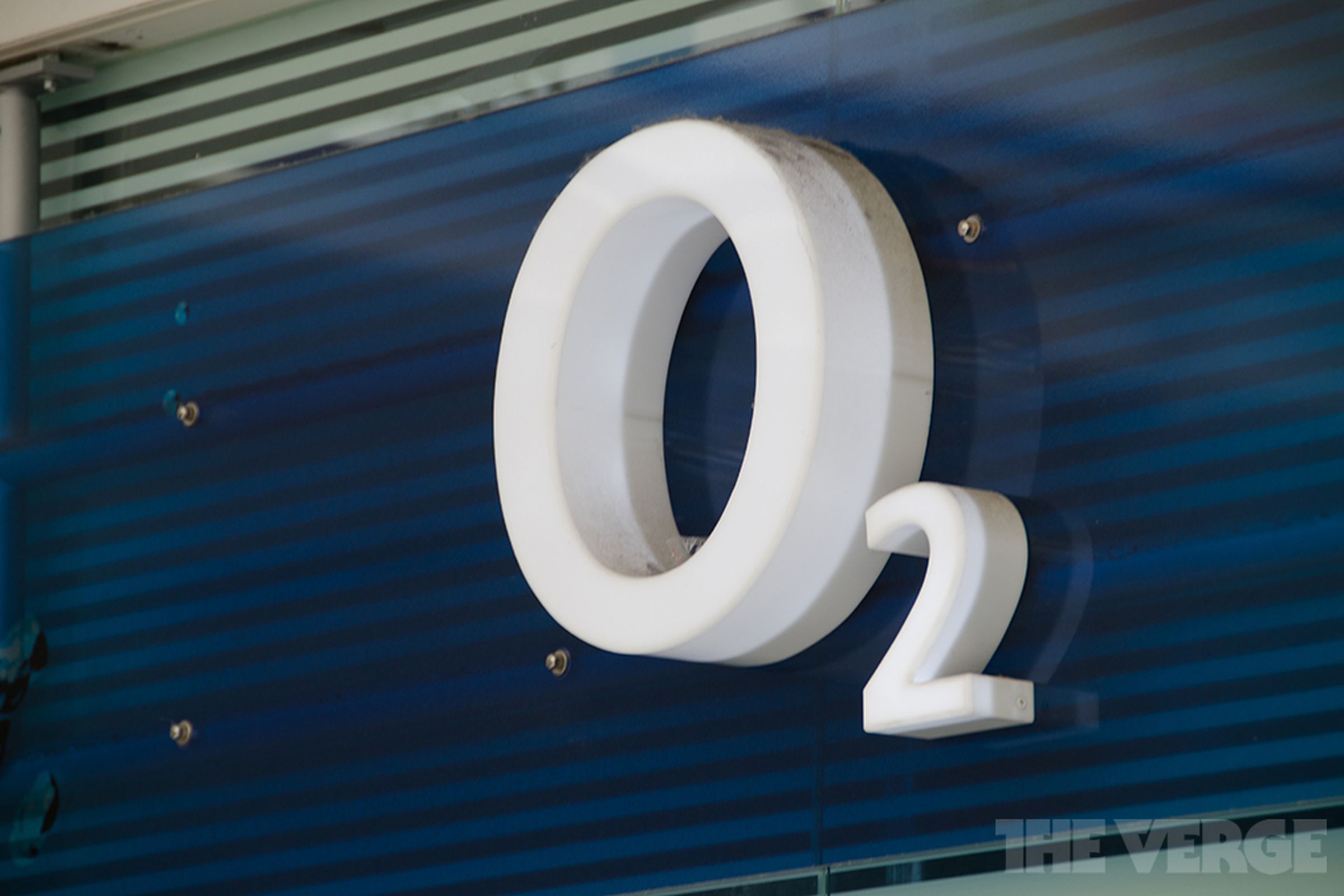 Phones in UK and Japan reportedly taken down by Ericsson equipment ...