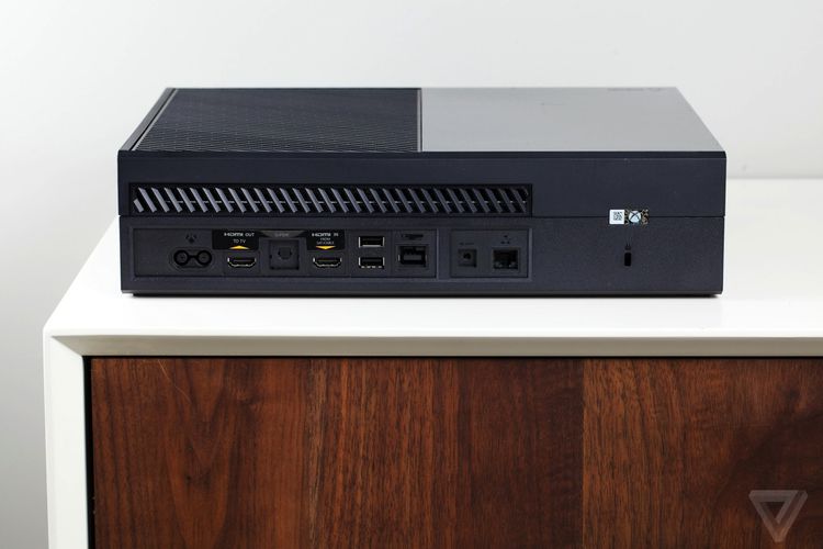 The Xbox’s plugs and ports, a visual history - The Verge