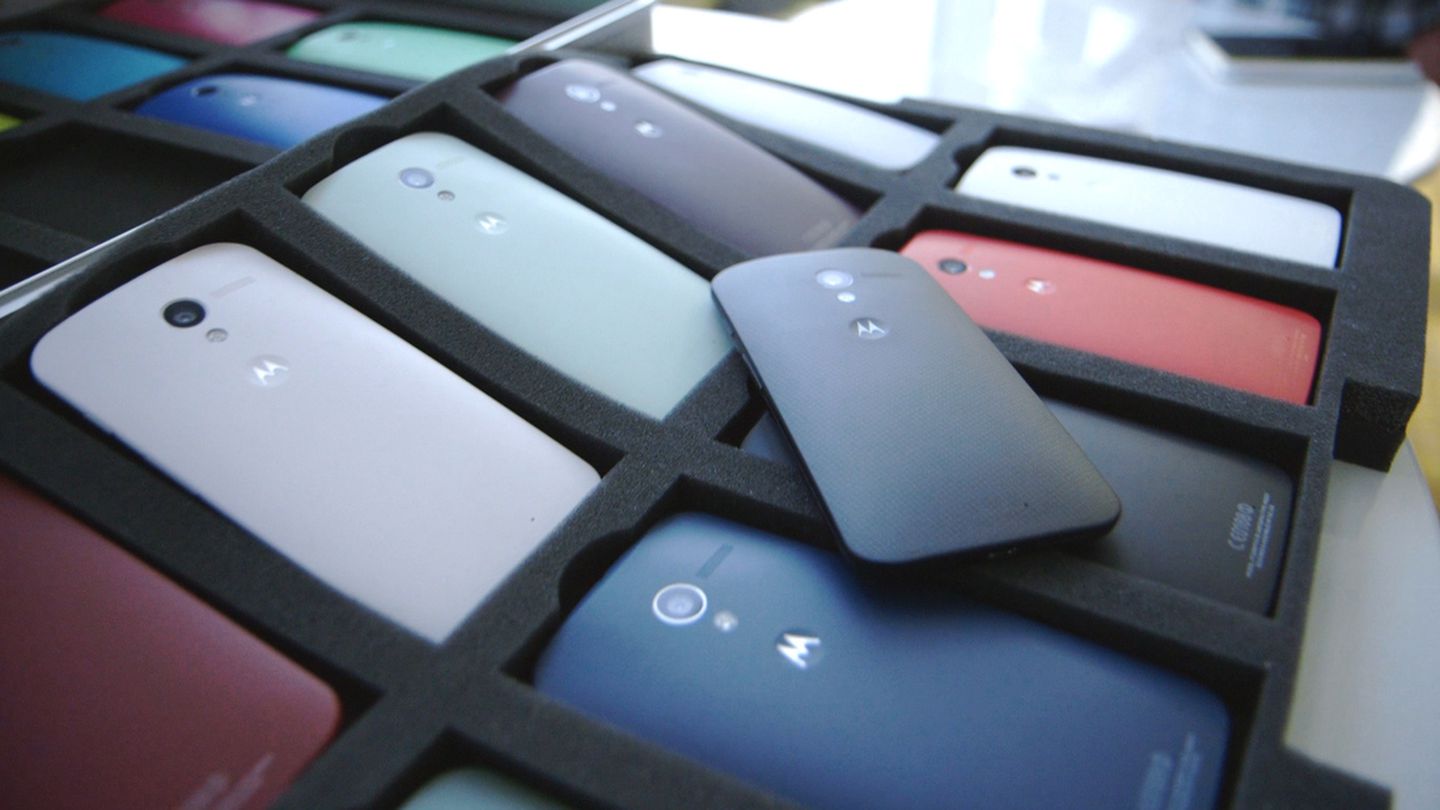 Why do profit-seeking companies keep making profitless Android phones ...