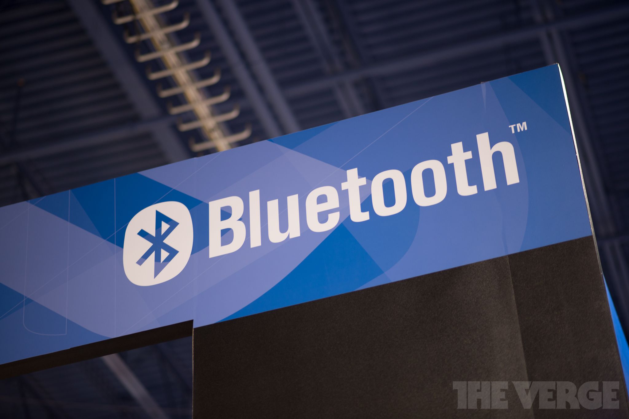 New Bluetooth vulnerability can be exploited to silently hack phones and laptops - The Verge