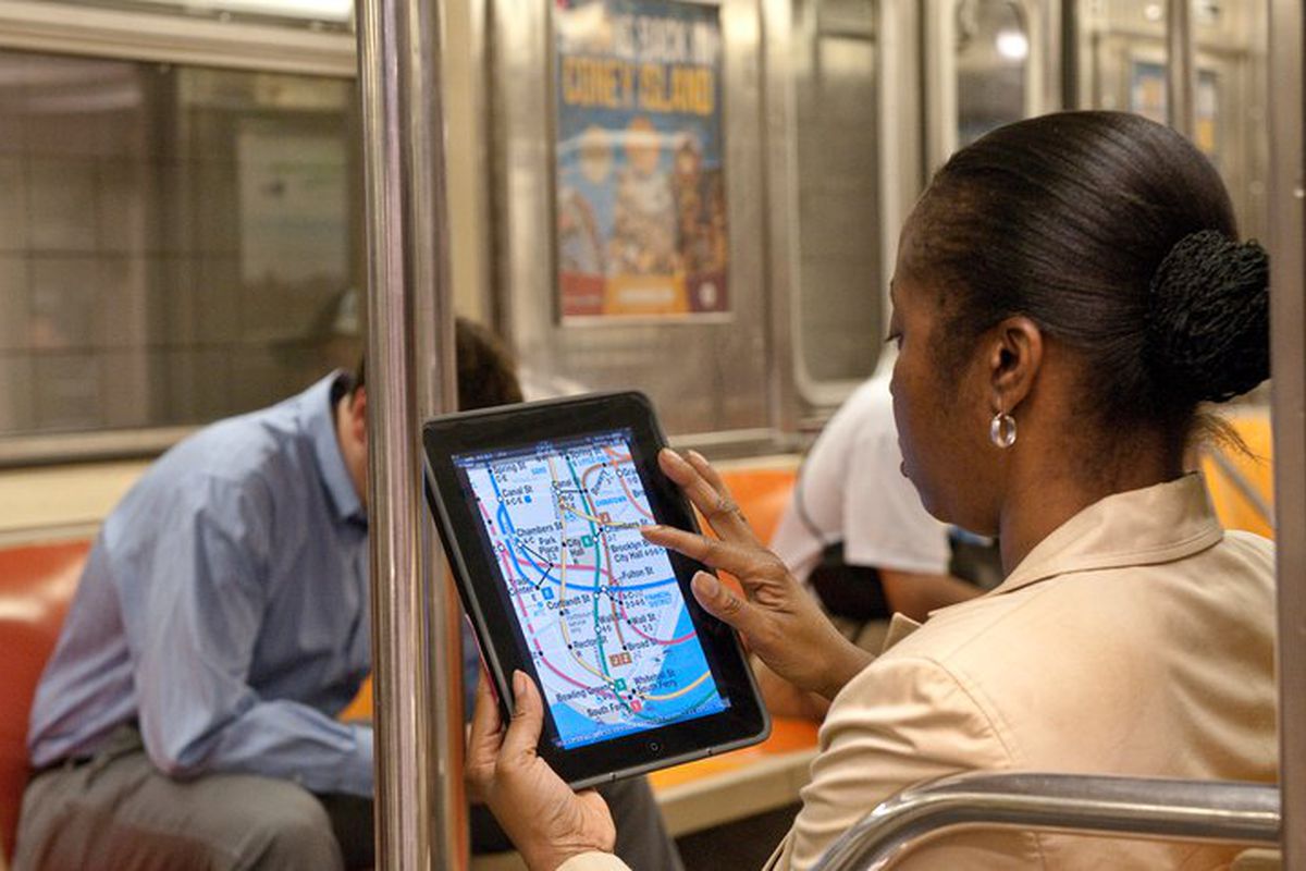 All NYC subway stations will have cellular and Wi-Fi service tomorrow ...
