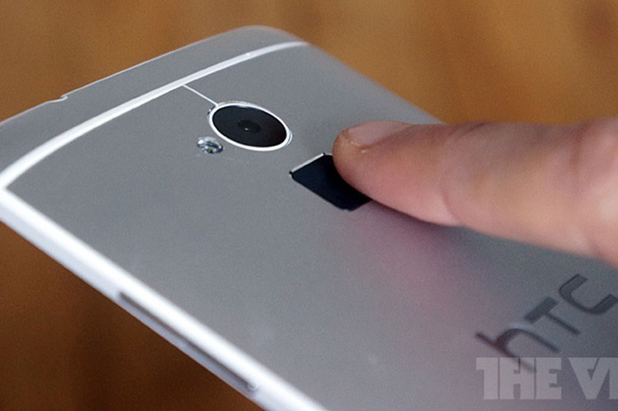 New system builds facial recognition into fingerprint readers - The Verge